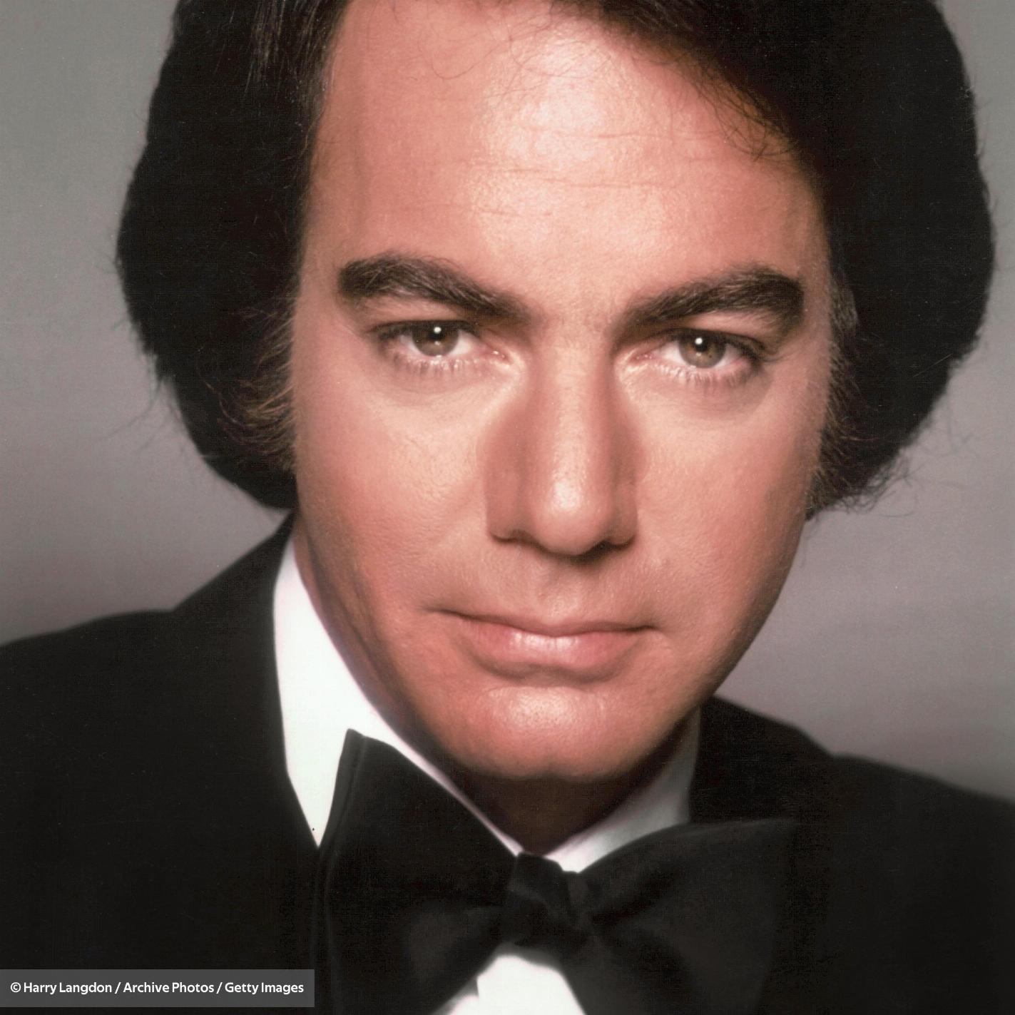 Neil Diamond - Love on the Rocks - Golden Oldies Hits