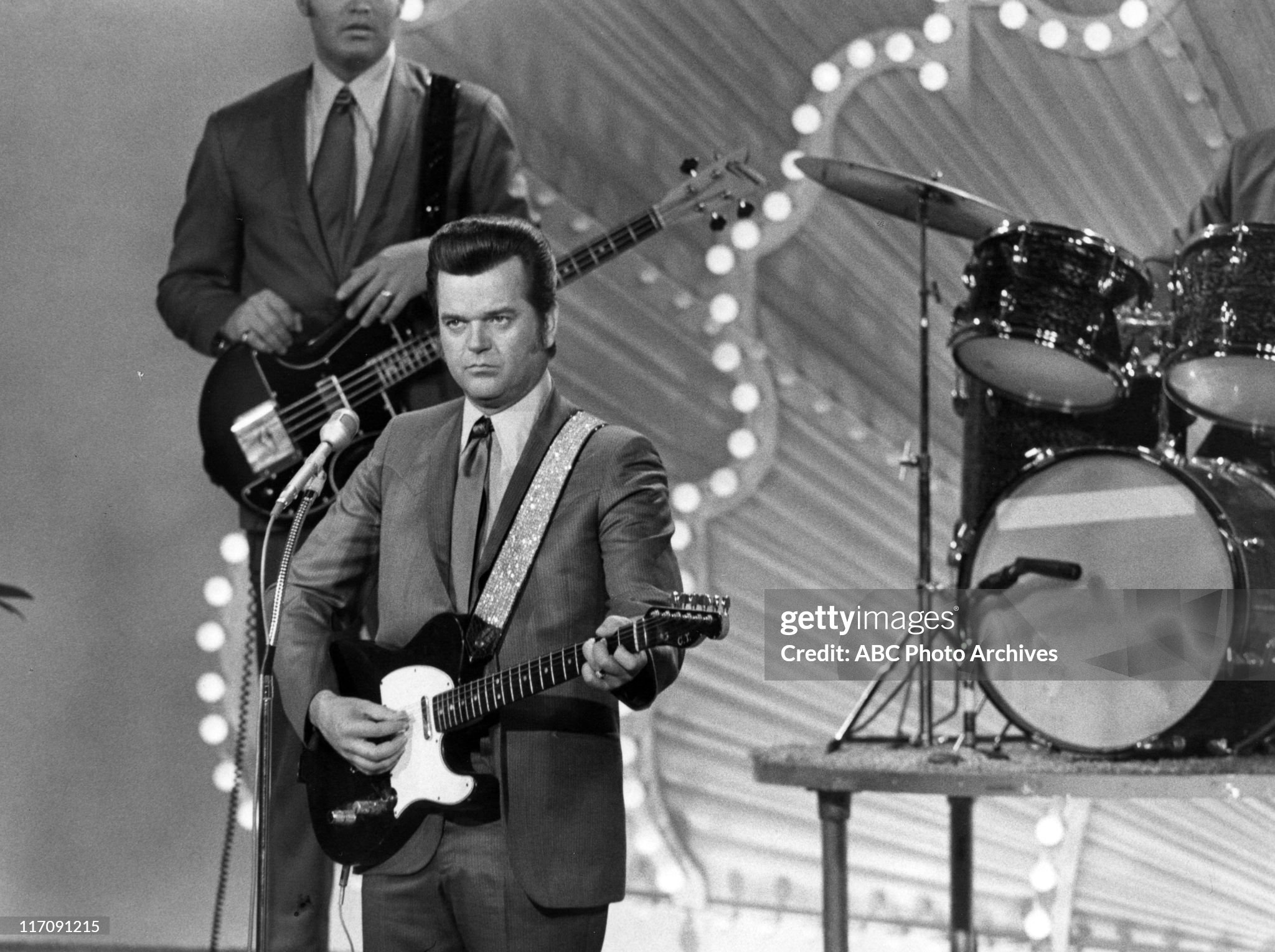 The Last Road Home: Remembering Conway Twitty’s Final Night - Golden ...