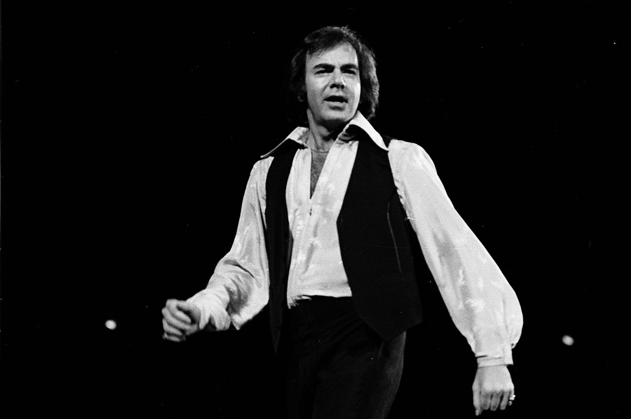 Neil Diamond - Walk On Water - Golden Oldies Hits